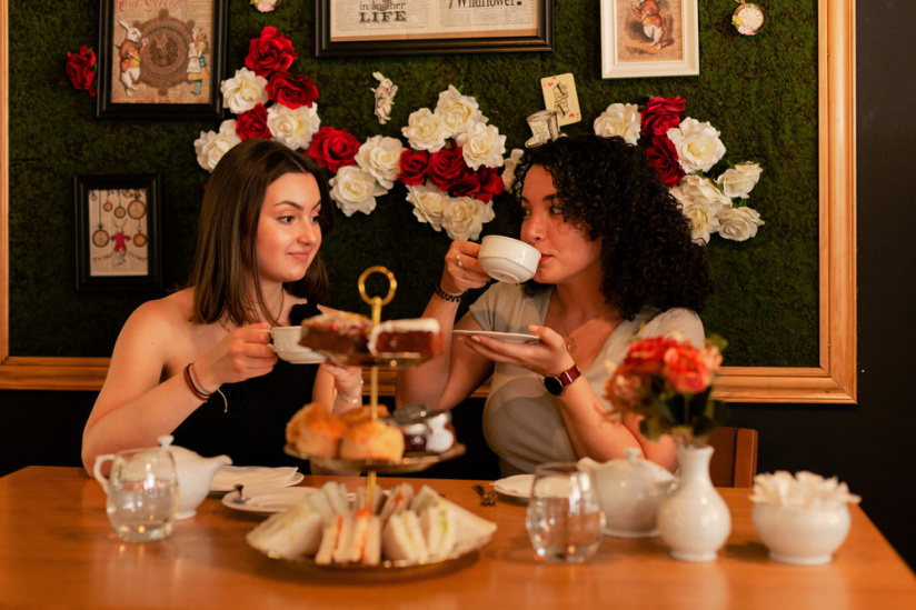 Brunch, café, tea time, coffee shop and tea rooms in Paris