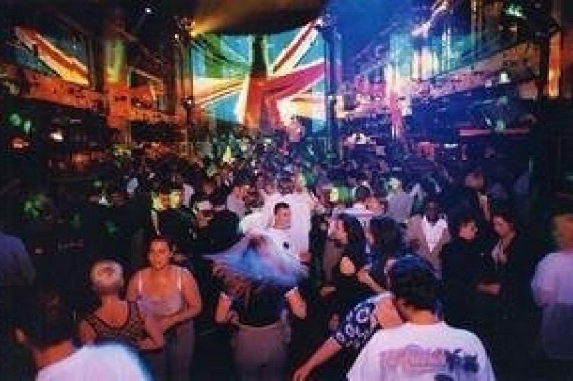 Life is a party - Nuits parisiennes - Sortiraparis.com