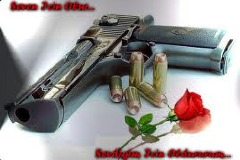 Un flingue et des roses - Sortiraparis.com