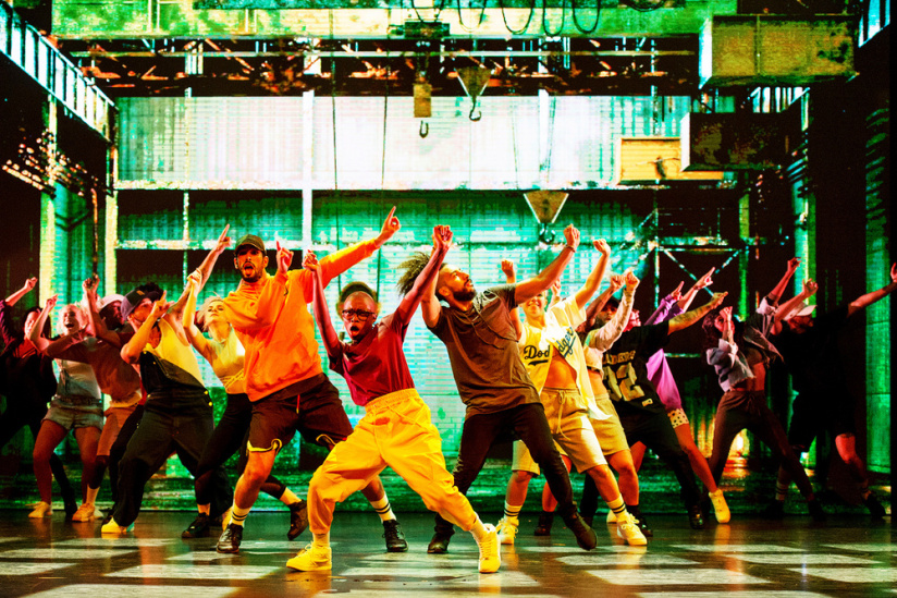 Diamond Dance, the hip-hop and ballet dance show at the Dôme de Paris ...