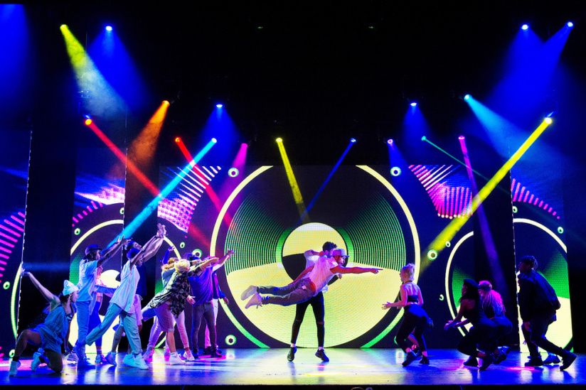 Diamond Dance, the hip-hop and ballet dance show at the Dôme de Paris ...