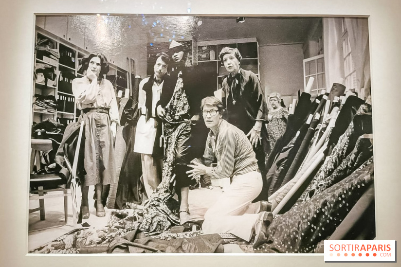 Exposition Yves Saint Laurent, les coulisses de la haute couture à Lyon, au musée Yves Saint ...