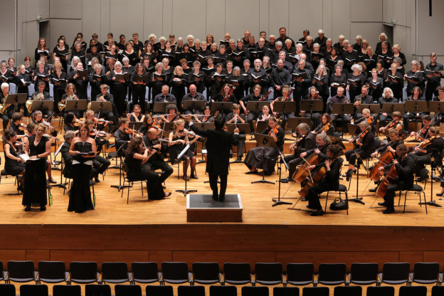 Bezpłatny koncert Berkeley Community Chorus w Notre-Dame de Versailles ...
