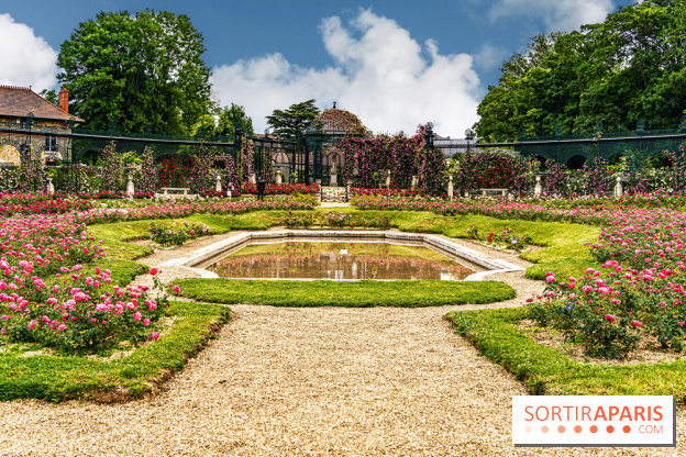 The Roseraie Du Val de Marne At L Ha les Roses The World s First Rose