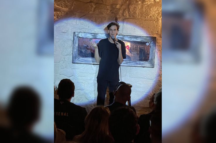 GOLDEN COMEDY CLUB, the rising Parisian stand-up scene - Sortiraparis.com