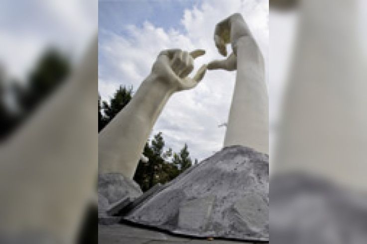 The Big Hands 6 - Sortiraparis.com