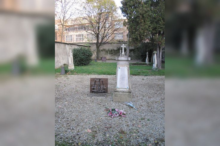 Le cimetière de Picpus, un lieu historique et secret à Paris ...