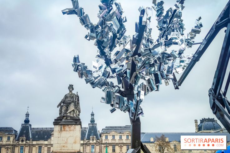 L'arbre aux mille voix : une sculpture originale installée sur le pont du Carrousel ...