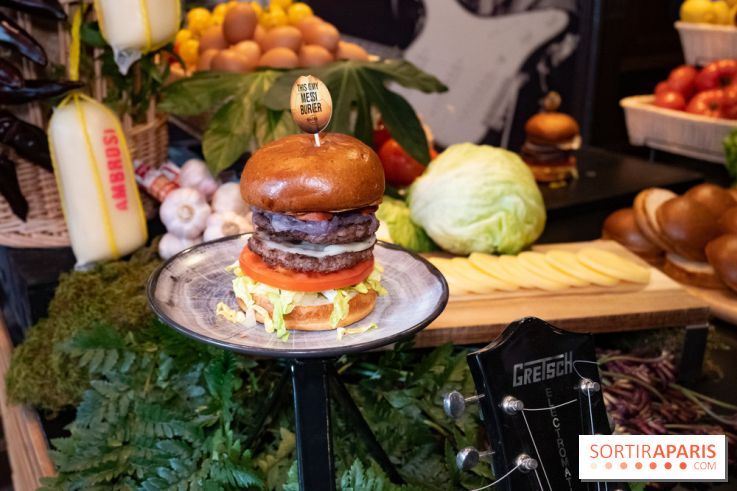 Lionel Messi launches his Messi Burger at Hard Rock Cafe Paris ...