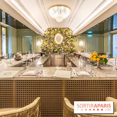 Album Photos Le tea time du Bar à desserts de Ladurée Champs-Elysées