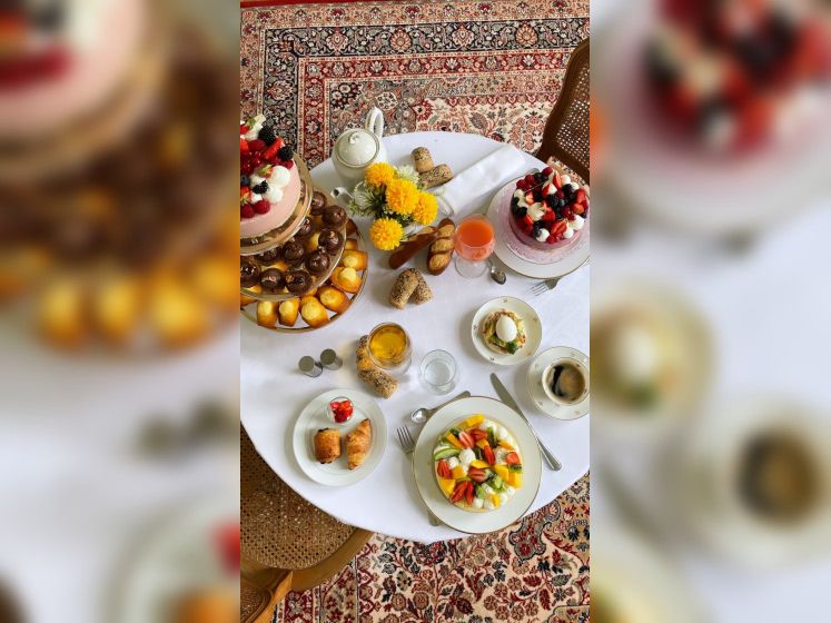 Brunch, café, tea time, coffee shop and tea rooms in Paris