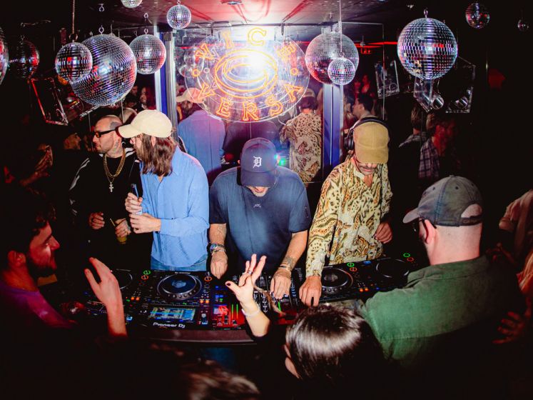 Découvrez les meilleurs bars, terrasses et pubs de Paris et sa région ...