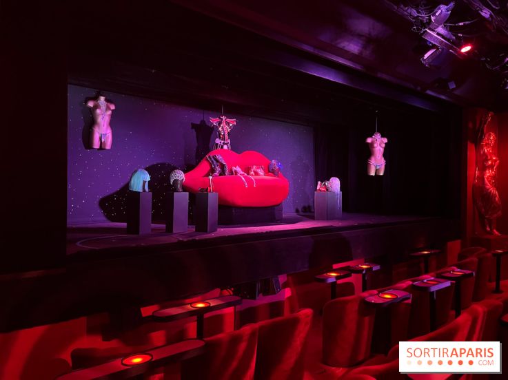 Show Totally Crazy! - mythical parisian Cabaret Crazy Horse Paris🌛 ... Show Totally Crazy! - mythical parisian Cabaret Crazy Horse Paris🌛 ...