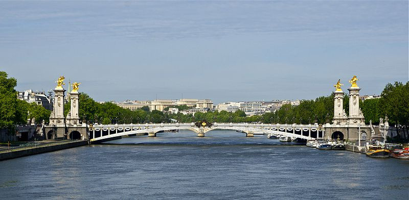 História da Ponte Alexandre III - Sortiraparis.com