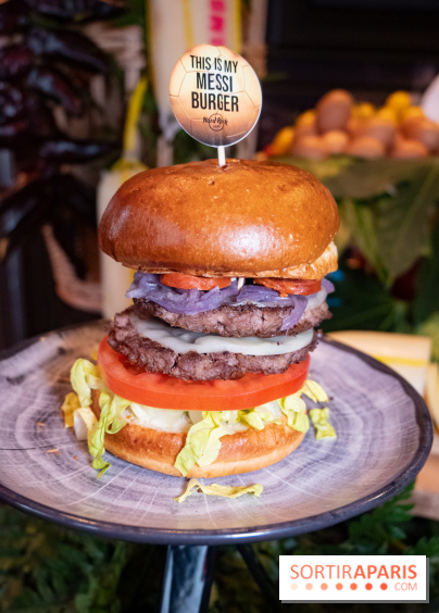 Lionel Messi launches his Messi Burger at Hard Rock Cafe Paris ...