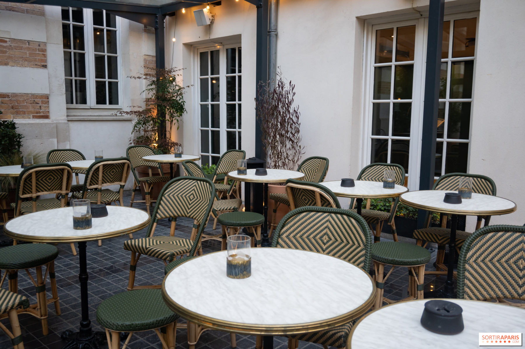 Sève, the festive restaurant and affordable cocktail bar of the Kube ...