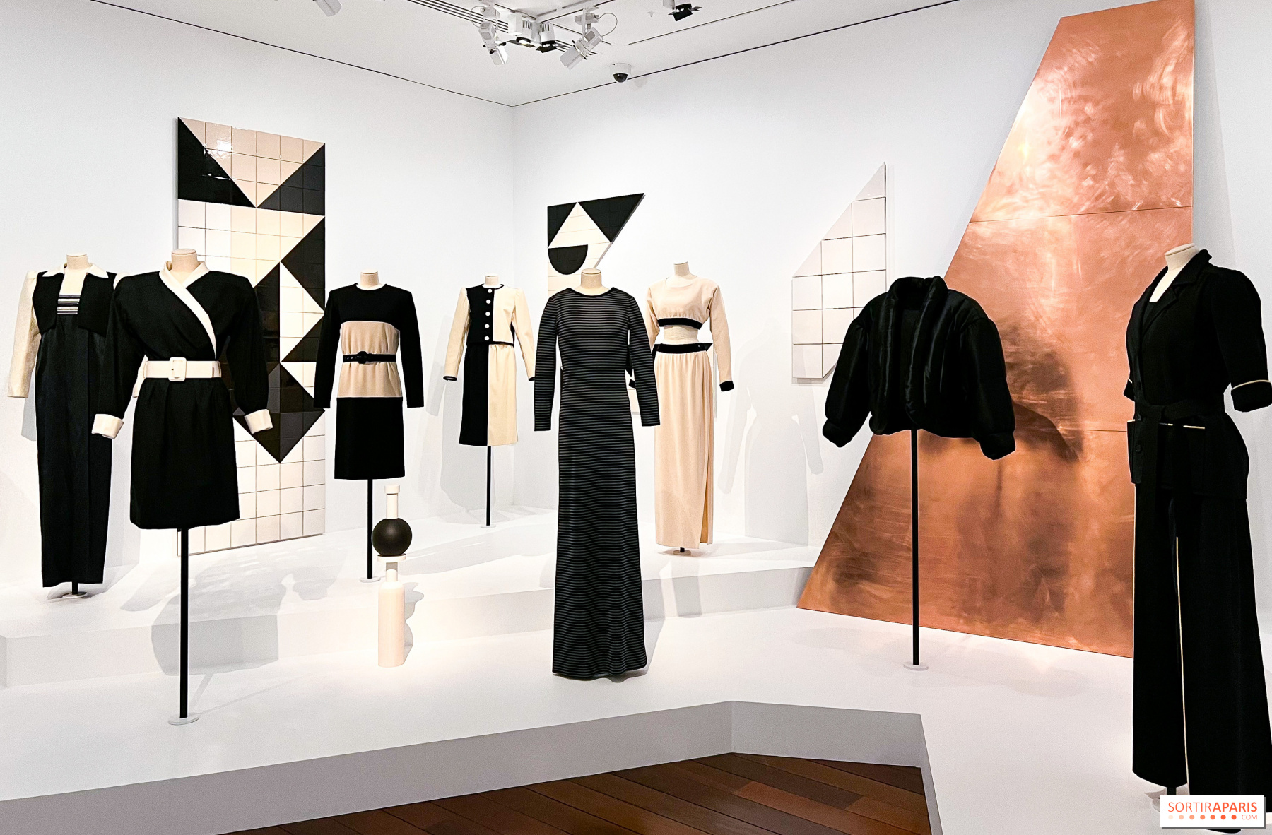 Formes, la nouvelle exposition aux belles courbes du Musée Yves Saint ...