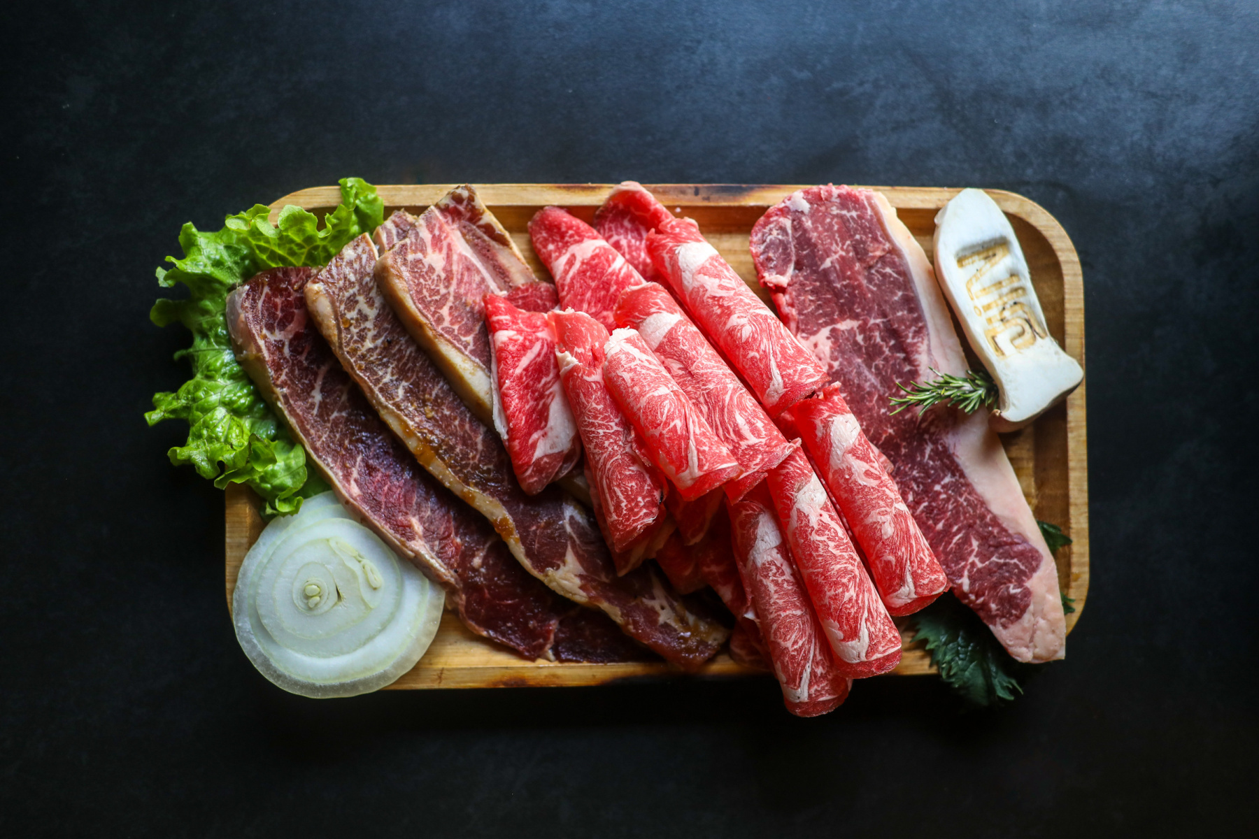 JJIN, сучасне корейське барбекю, де смаки гриля поєднуються з щедрістю ...