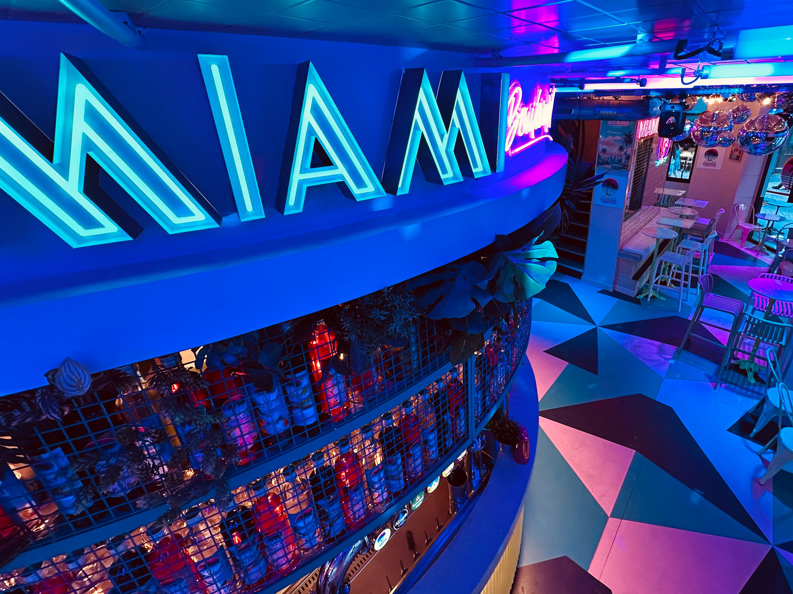 Miami Boulevard розширює свій комплексний бранч з м'ясом на грилі та ...