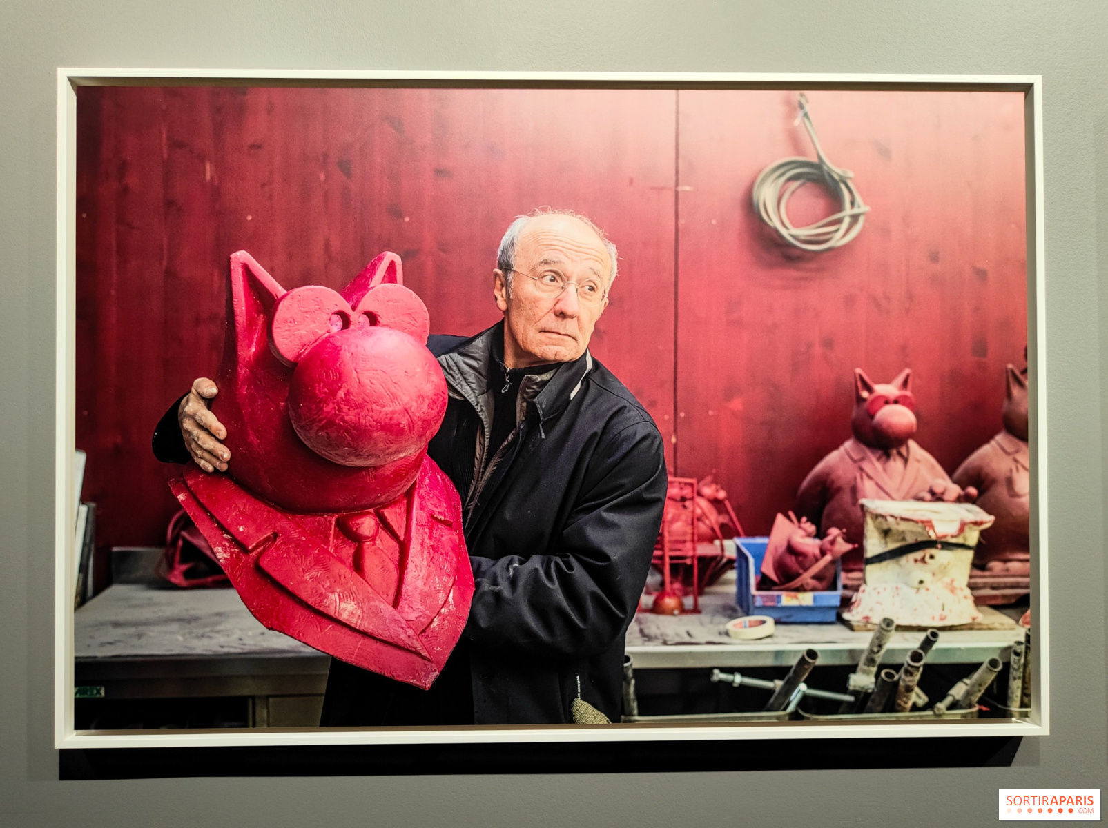 Geluck expose Le Chat : l'exposition rétrospective entre art et humour ...