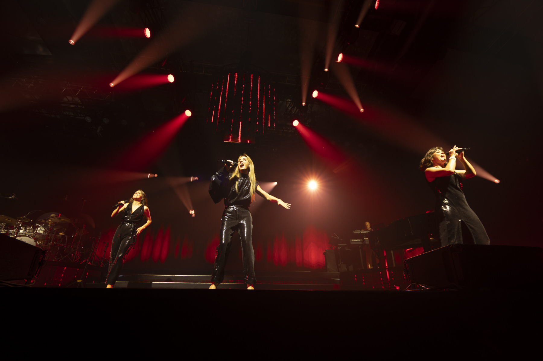 Génération Céline : Concert au Dôme de Paris & l'Arena Grand Paris en ...