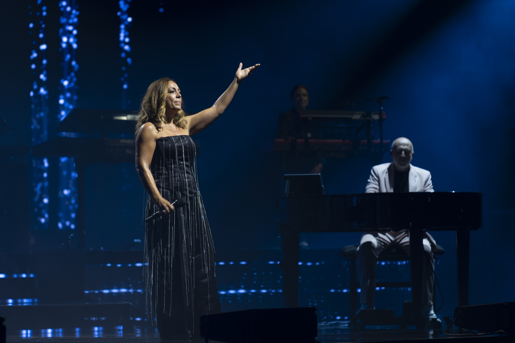 Génération Céline : Concert au Dôme de Paris & l'Arena Grand Paris en ...