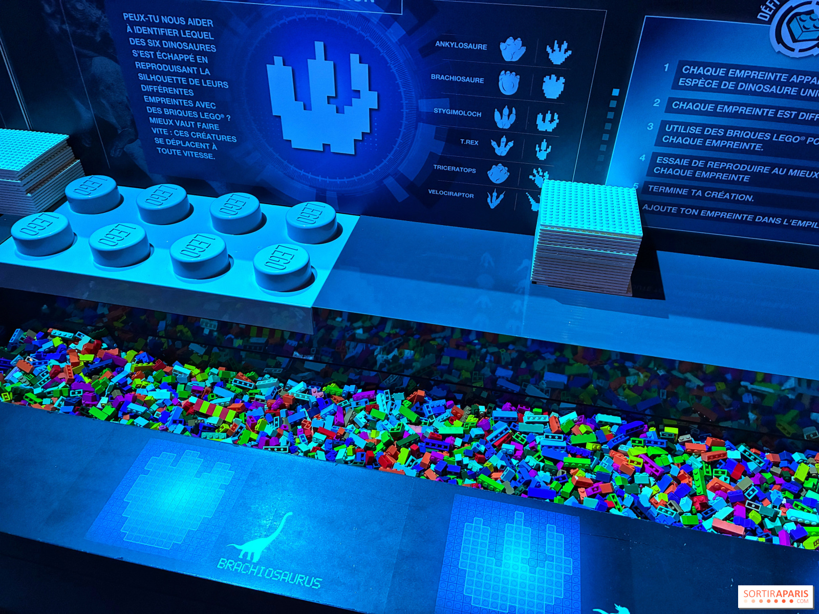 Une exposition immersive de dinosaures géants en LEGO à Paris Montreuil ...