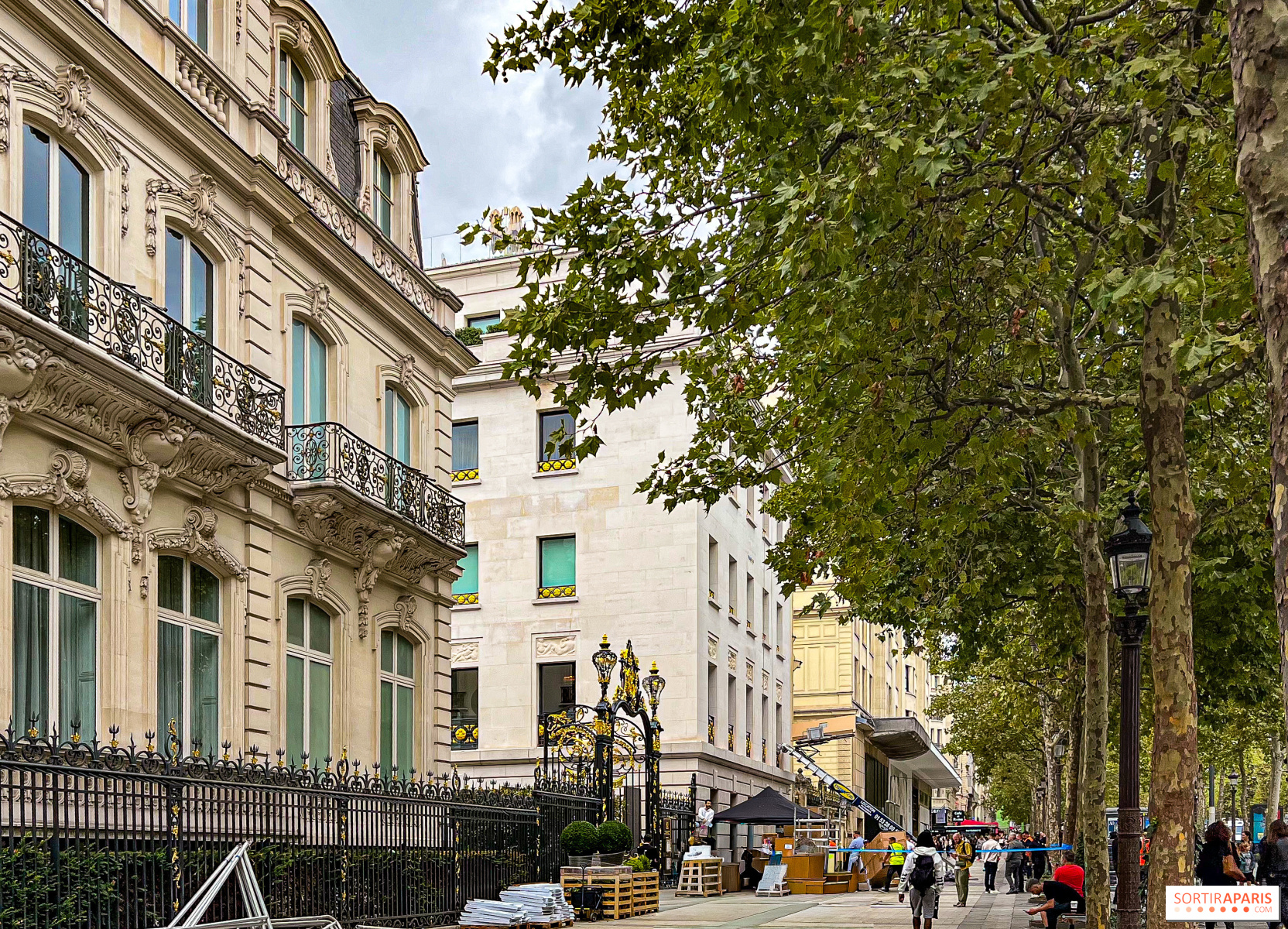 RH Paris: designbutik-galleri med restauranger och takterrass öppnar på ...