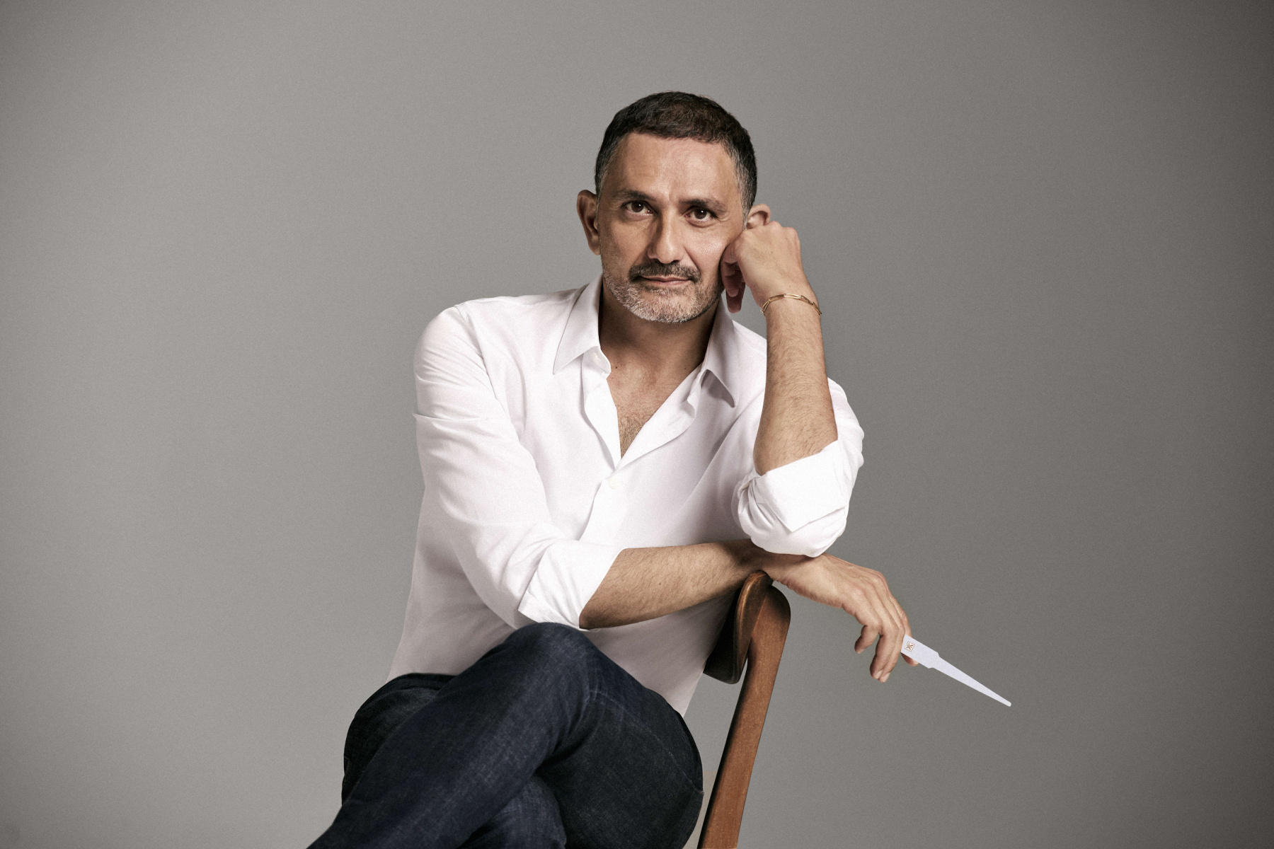 Parfum, sculpture de l'invisible : l'exposition retrospective évènement ...