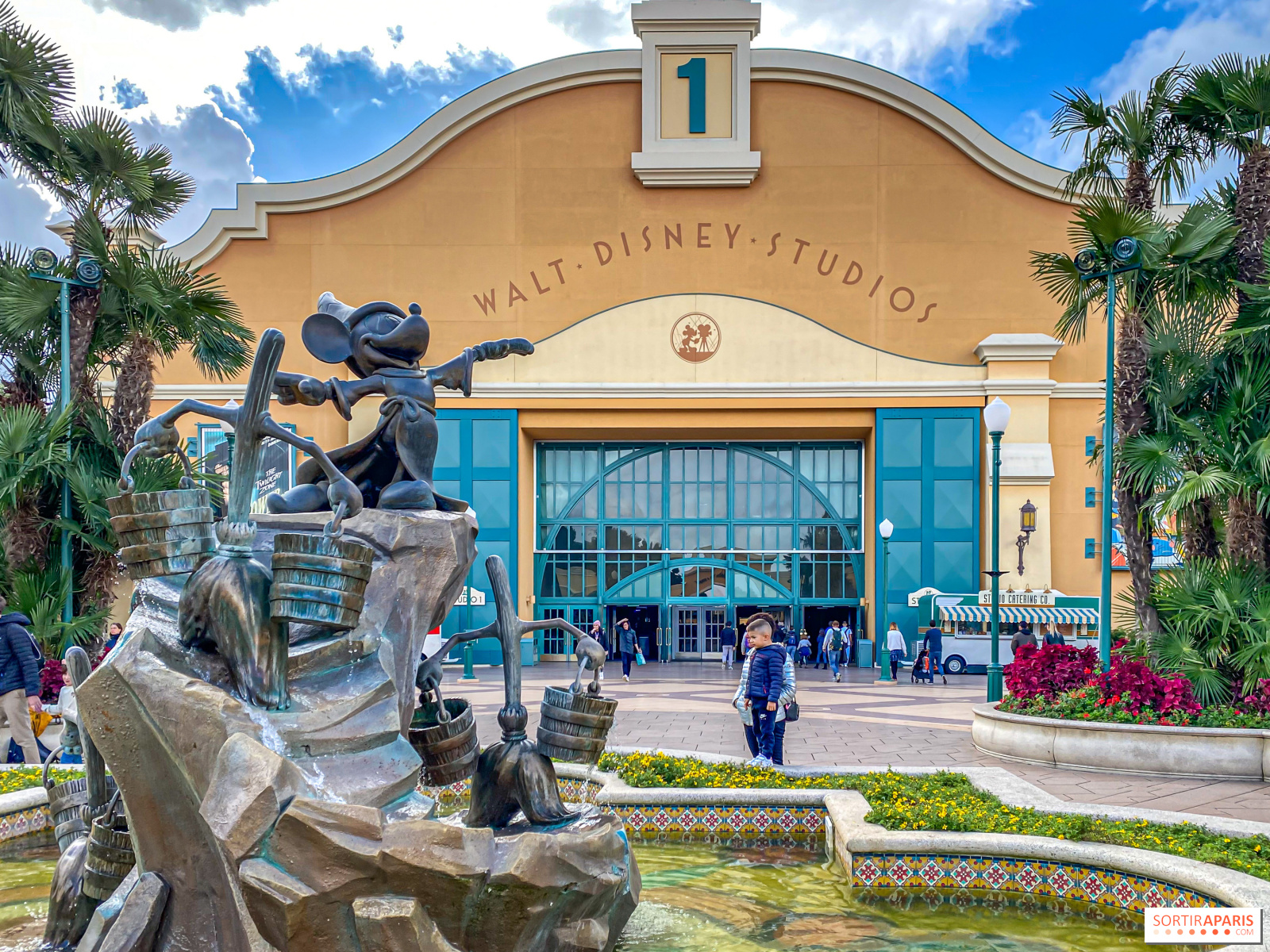 De Walt Disney Disneyland Resort To 'Celebrate Happy' In 2025 With