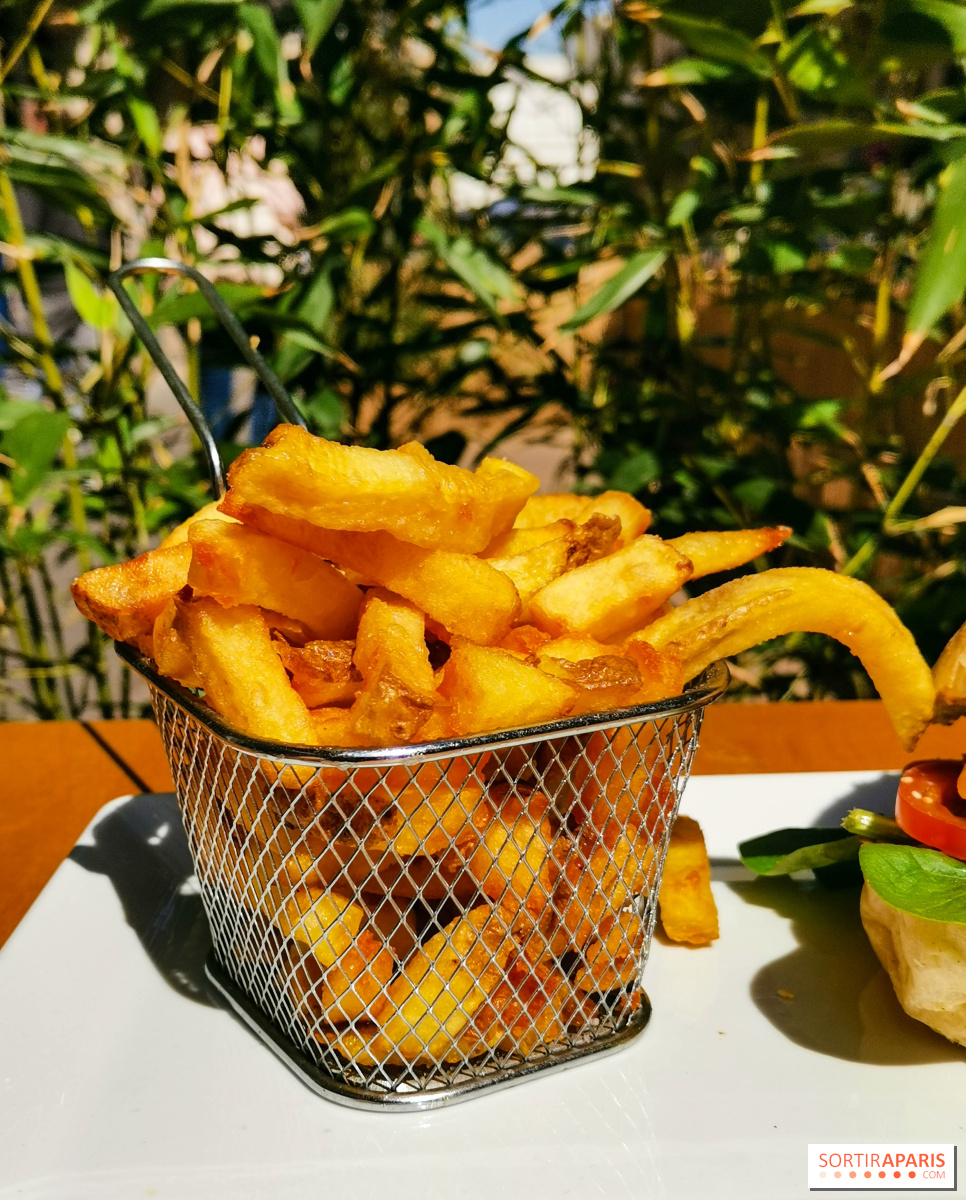 Poulet Poulette, the restaurant serving free range chicken in all ...