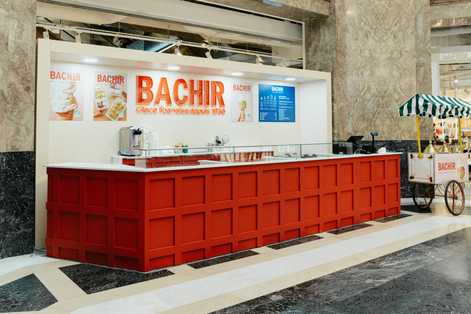 Gelados libaneses de Bachir na Galeries Lafayette Champs-Elysées ...