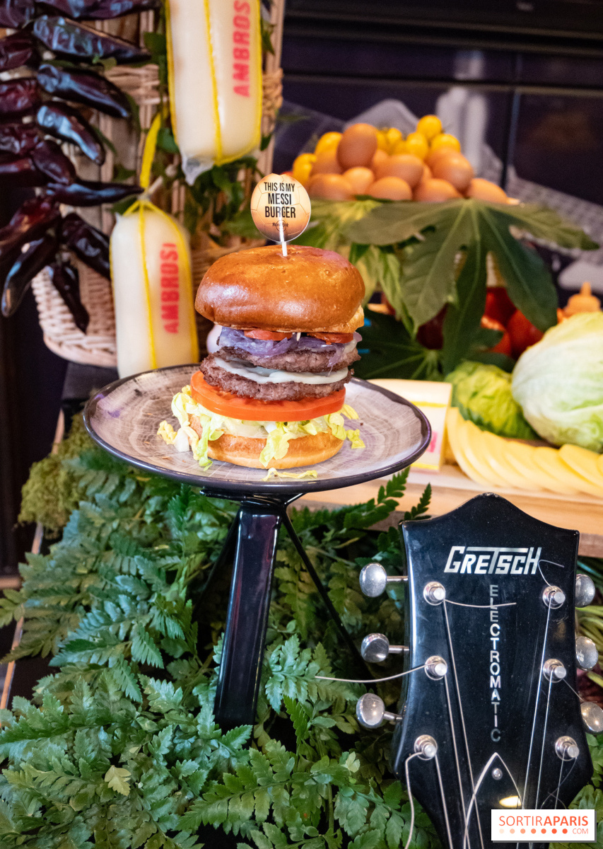 Lionel Messi launches his Messi Burger at Hard Rock Cafe Paris ...