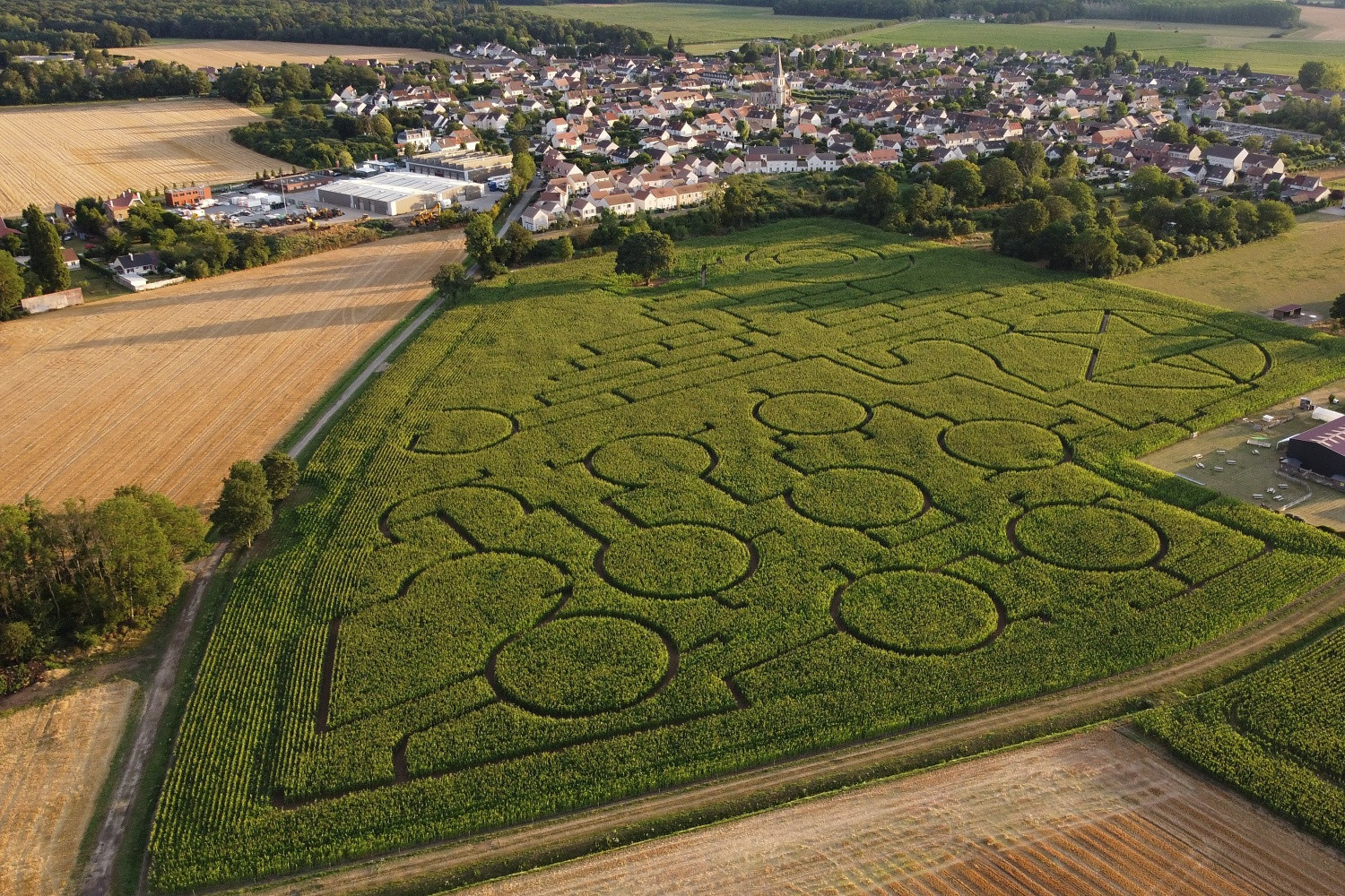 Nature Labyrinth | Corn Maze at Val d'Europe 77