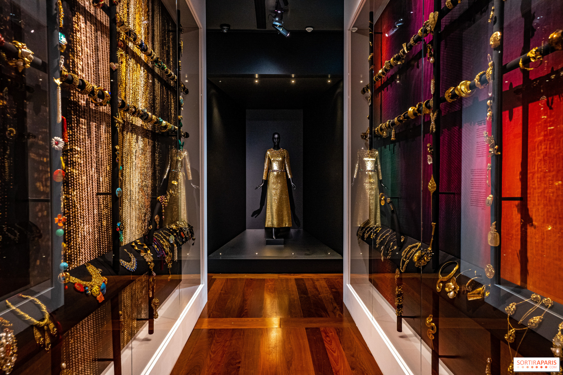 Gold By Yves Saint Laurent Paris Mus e Yves Saint Laurent s Fashion Gold By Yves Saint Laurent Paris Mus e Yves Saint Laurent s Fashion